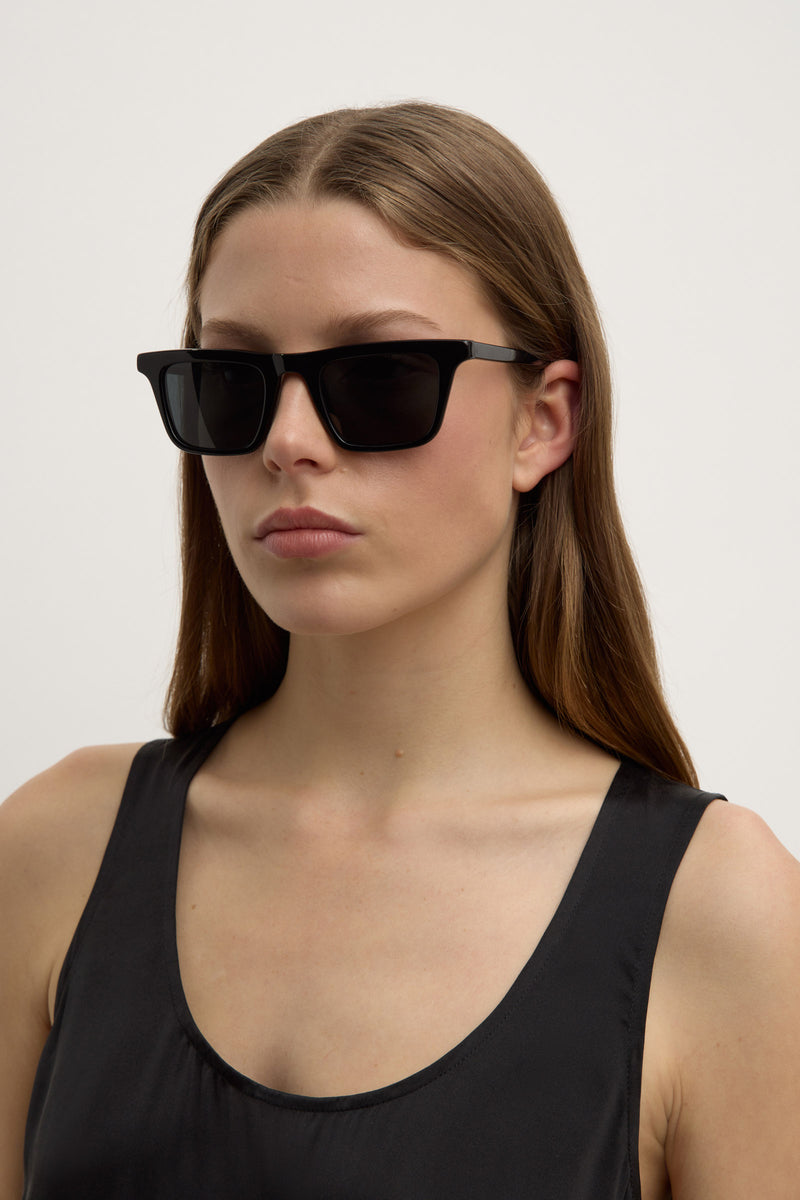 Angular D-Frame Black | Assembly Label – Assembly Label | NZ