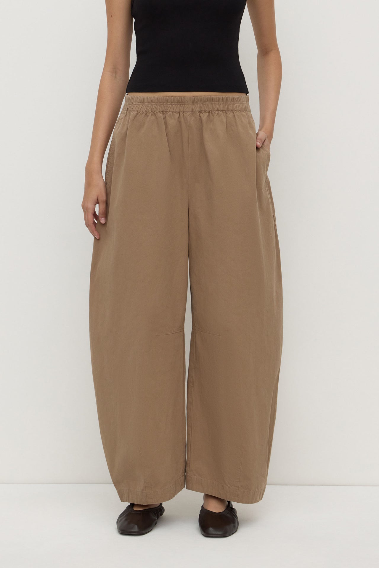 Womens Lola Barrel Pant Dark Tan | Assembly Label – Assembly Label | NZ